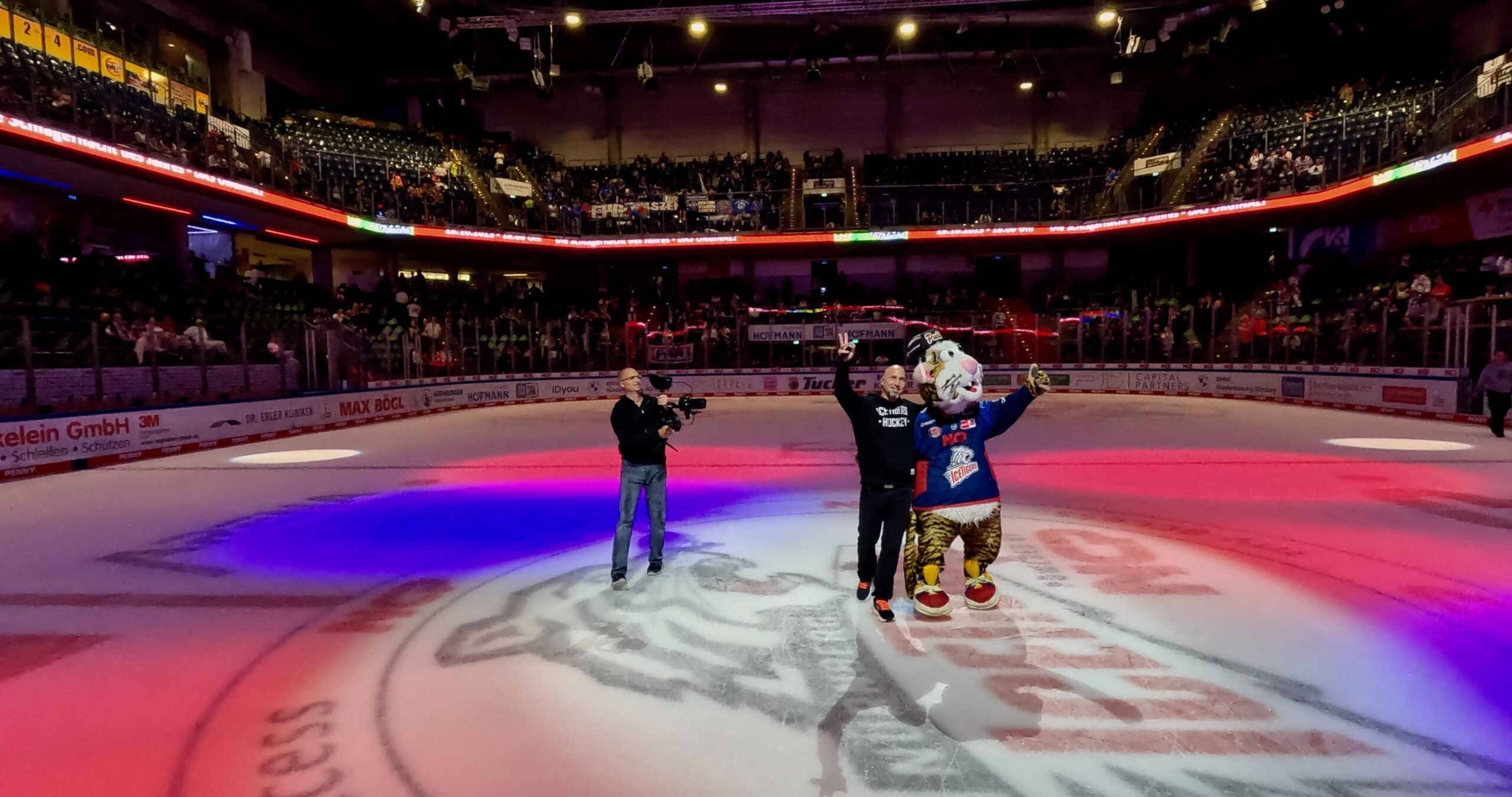 "Ice Tigers fürs Leben" feiert Premiere